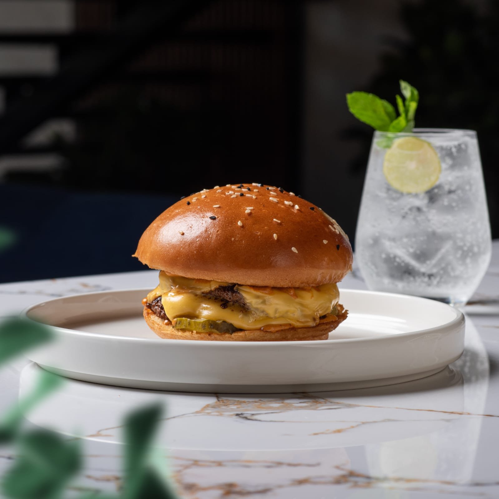 Classic Beef Burger - volo restaurant